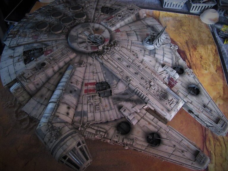 Millennium Falcon Build with Custom 3D Printed Parts for Interior